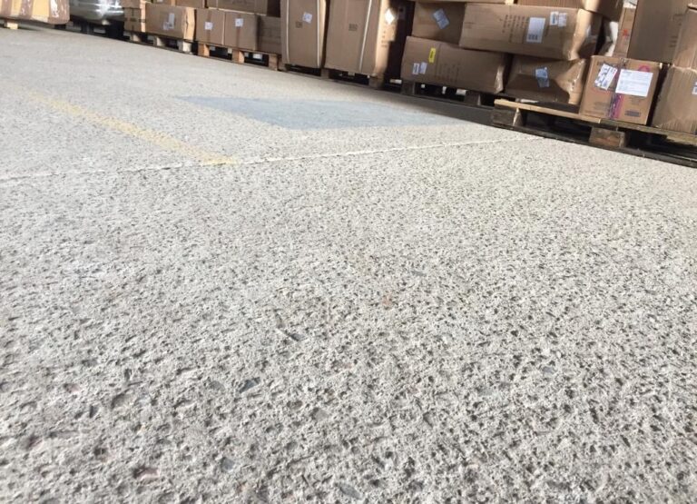 Case: Recuperação superficial de piso de concreto com desgaste ...